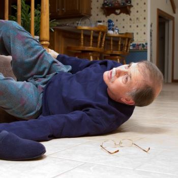 How to Prevent Falls and Reduce Your Risk of Injury as You Age ...